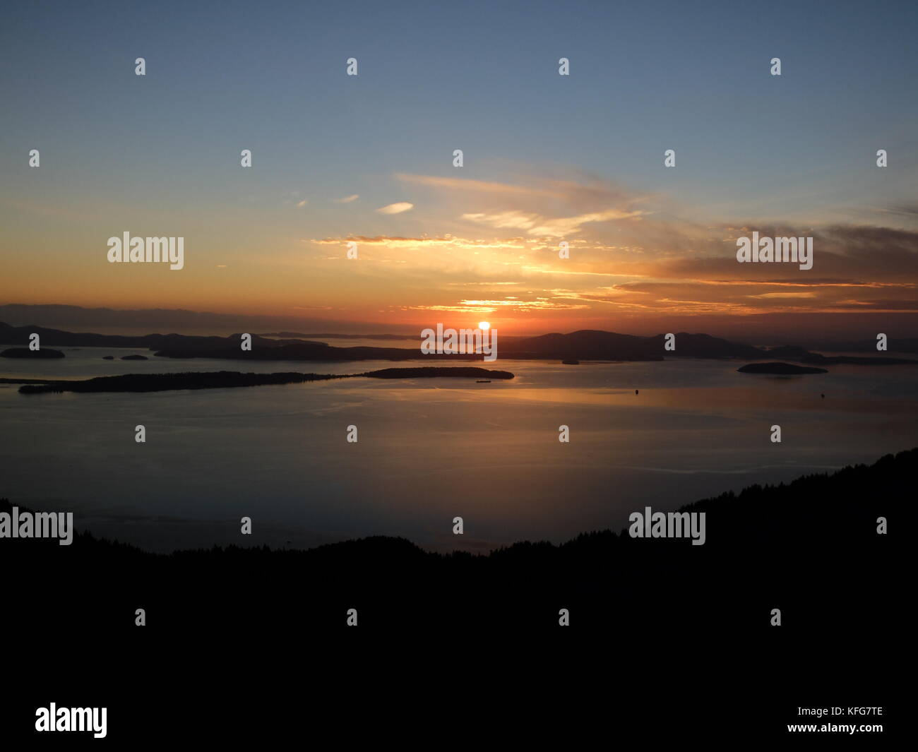 Hiking in the Pacific Northwest, Washington State Stock Photo - Alamy