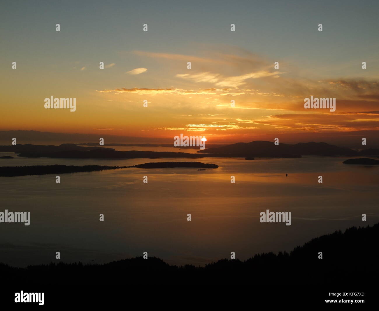 Hiking in the Pacific Northwest, Washington State Stock Photo - Alamy