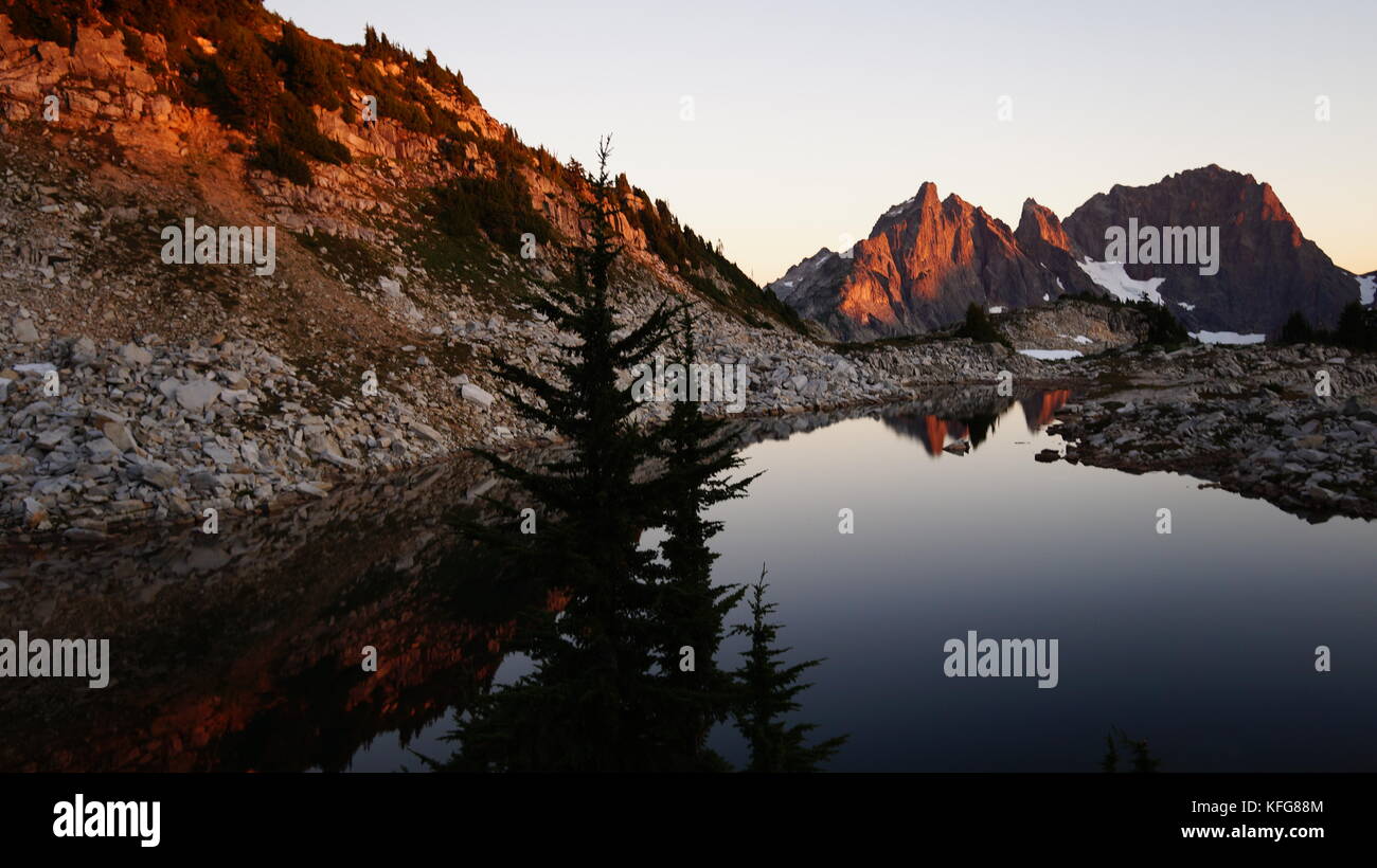 Hiking in the Pacific Northwest, Washington State Stock Photo - Alamy