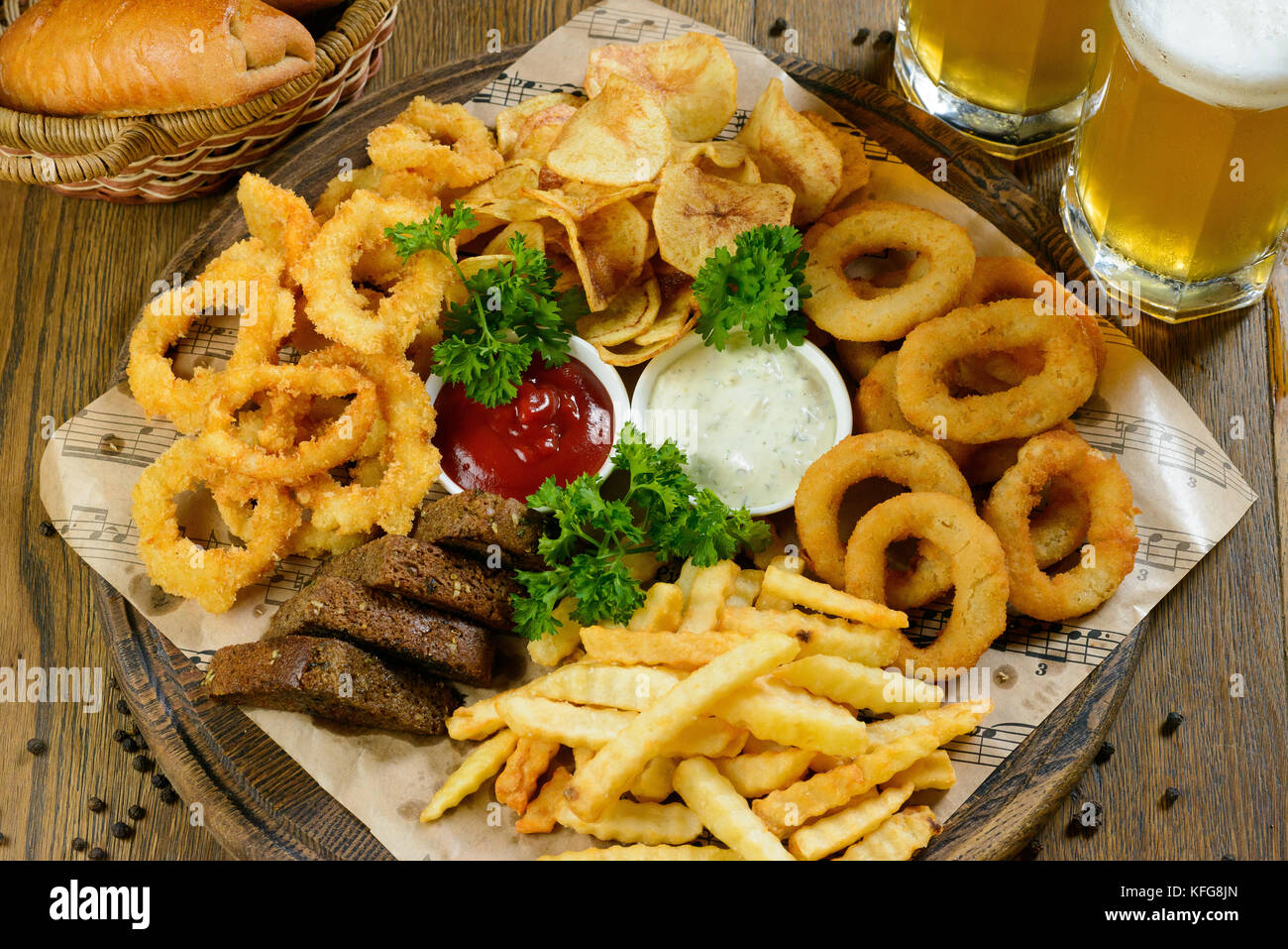 Beer and snacks set hi-res stock photography and images - Alamy