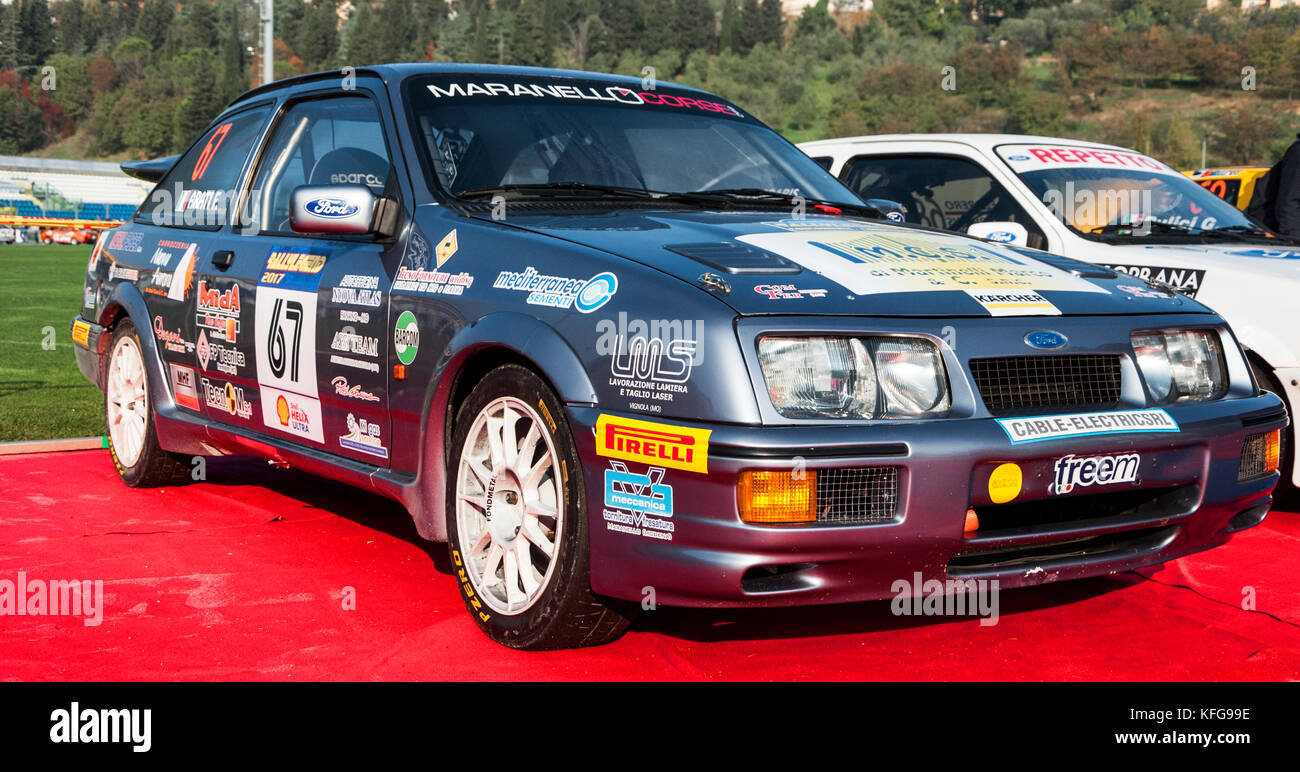 SANMARINO, SANMARINO - OTT 21, 2017 :FORD SIERRA 1987 in old racing car ...