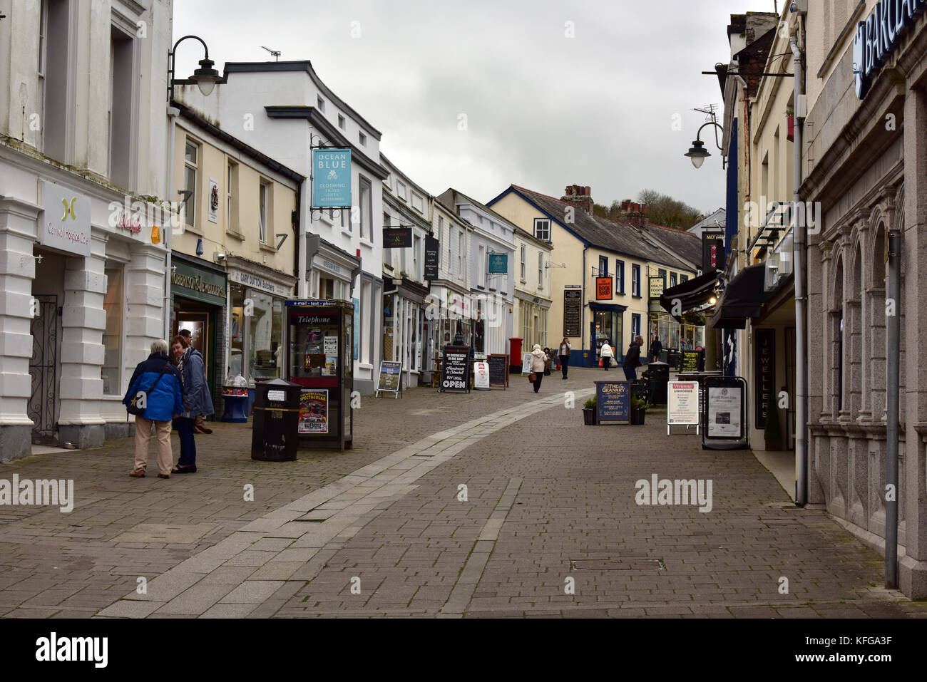 Wadebridge high street or mains shopping street in north cornwall Stock ...