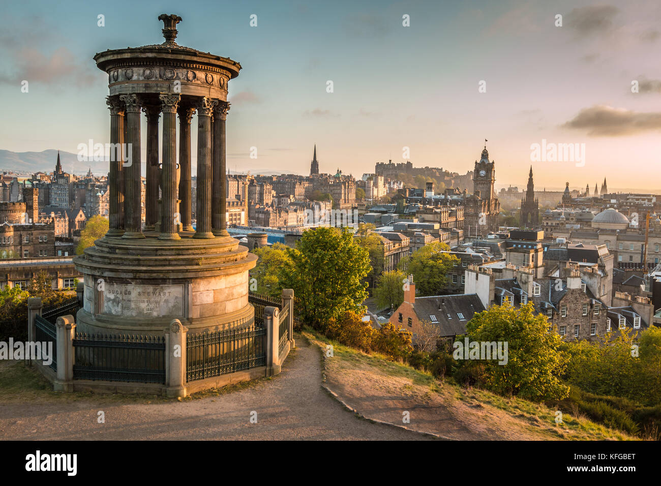 Edinburgh old town in the dusk hi-res stock photography and images - Alamy