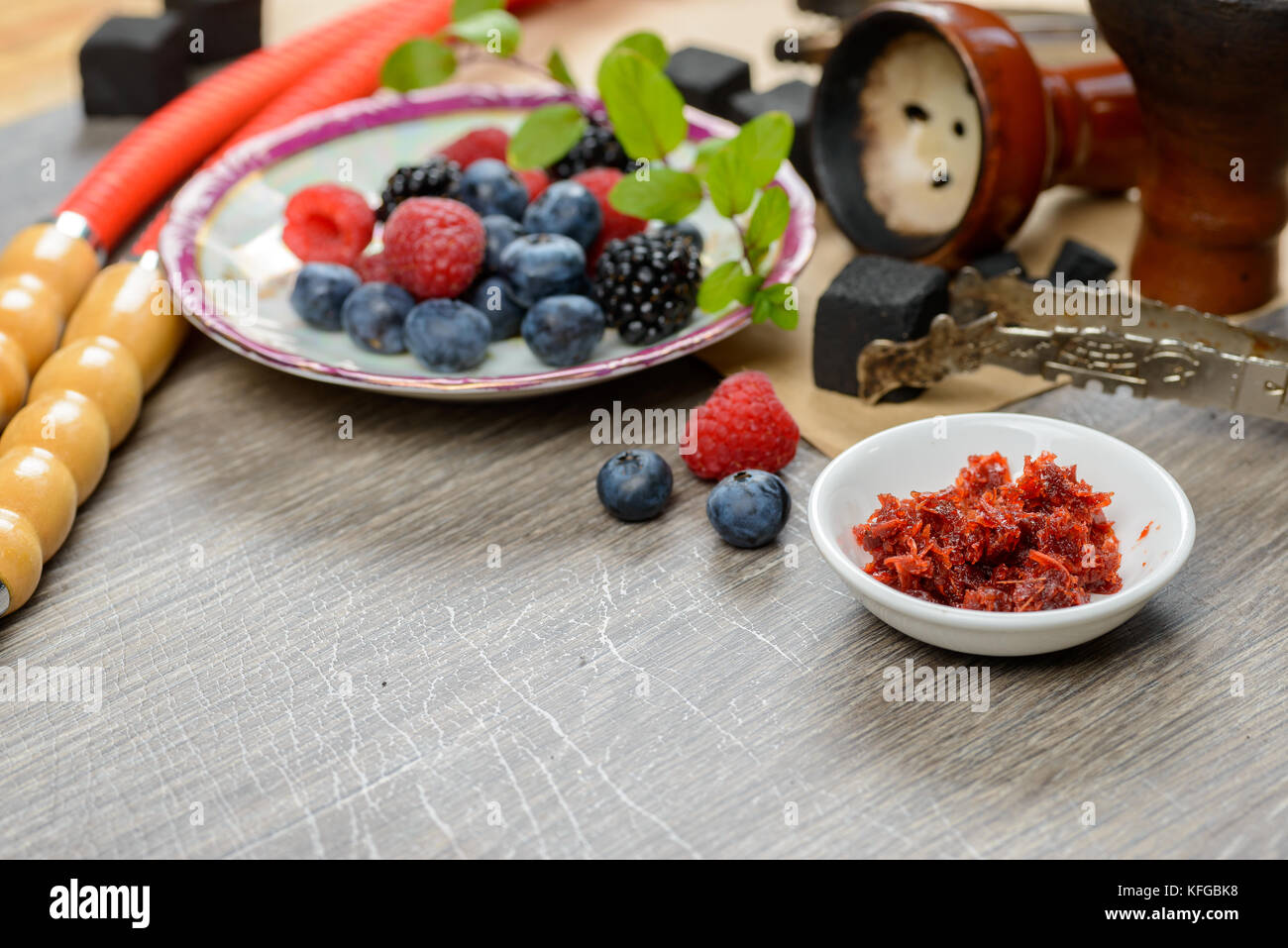 Set of objects related to hookah smoking Stock Photo - Alamy