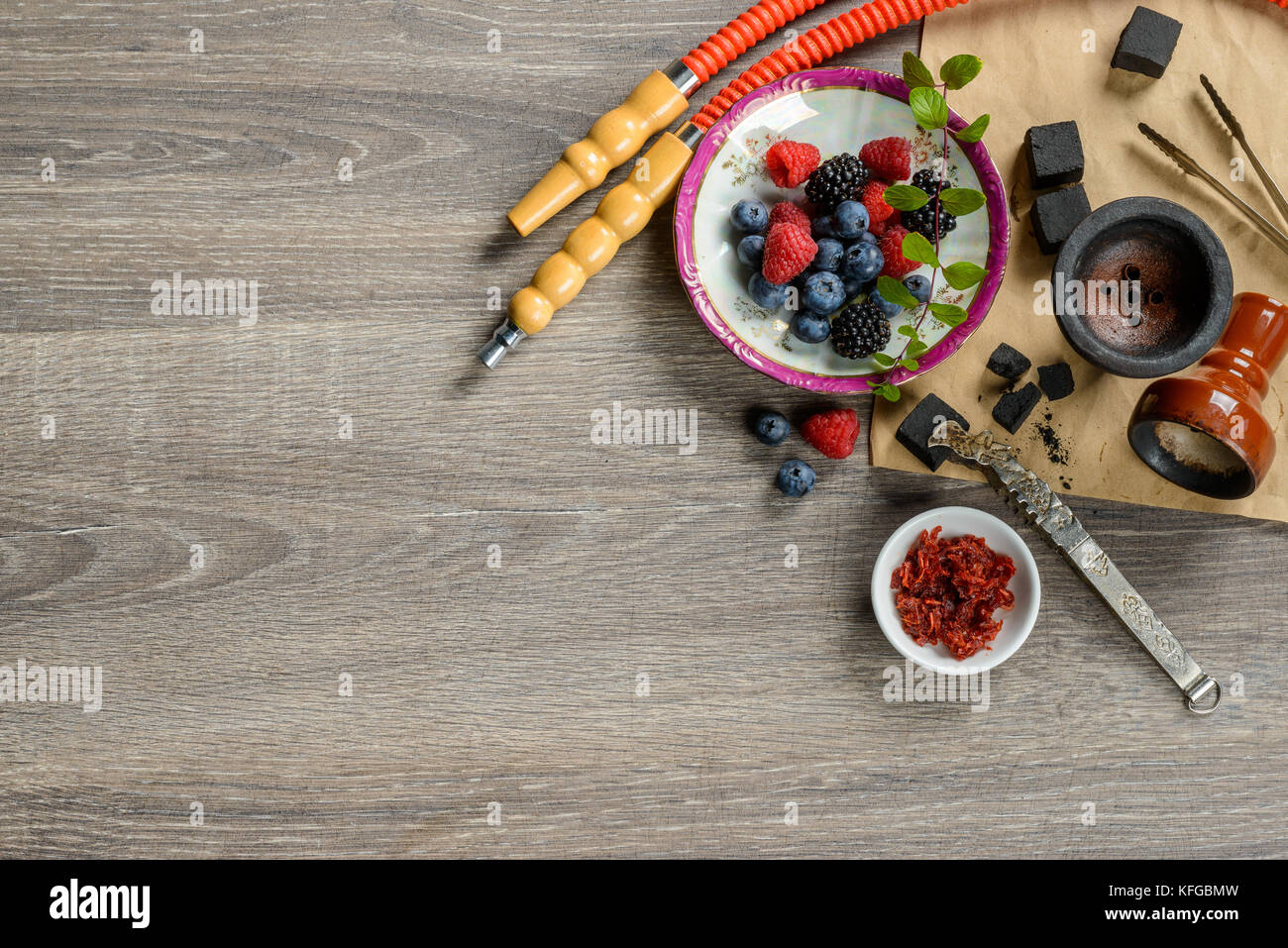 Set of objects related to hookah smoking Stock Photo - Alamy