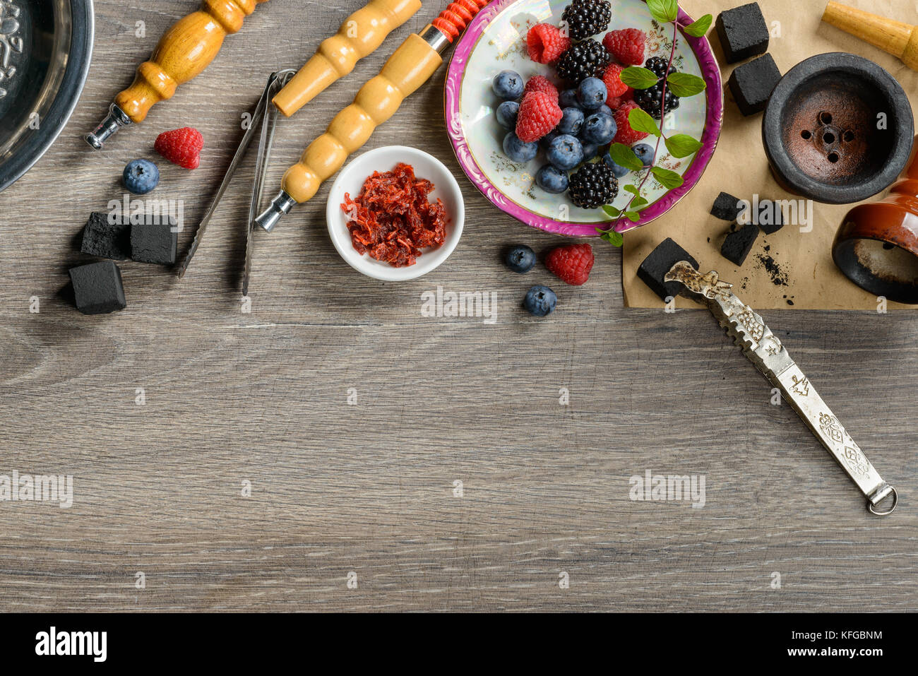 Set of objects related to hookah smoking Stock Photo - Alamy
