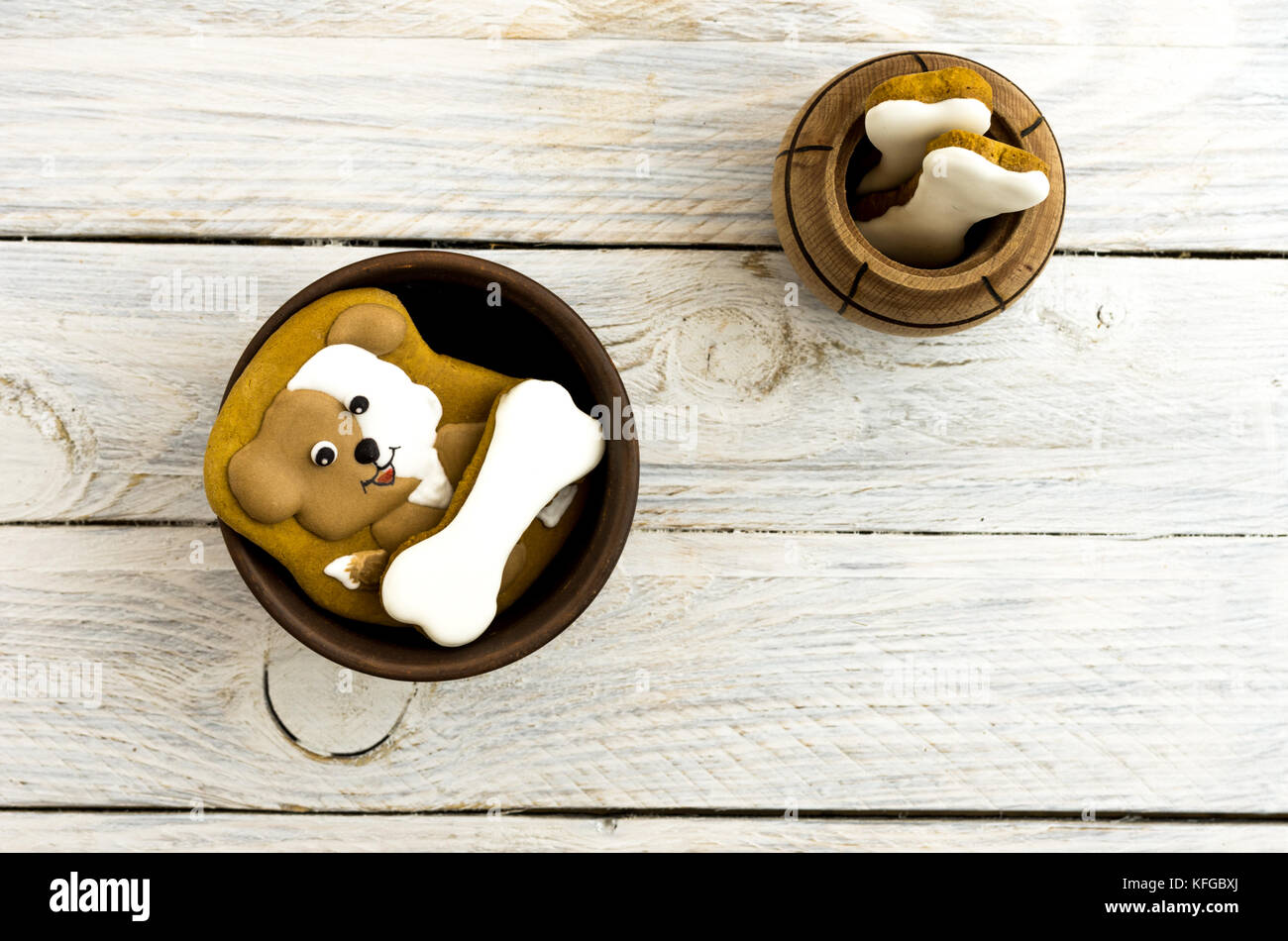 Dog and tree shapes hi-res stock photography and images - Alamy