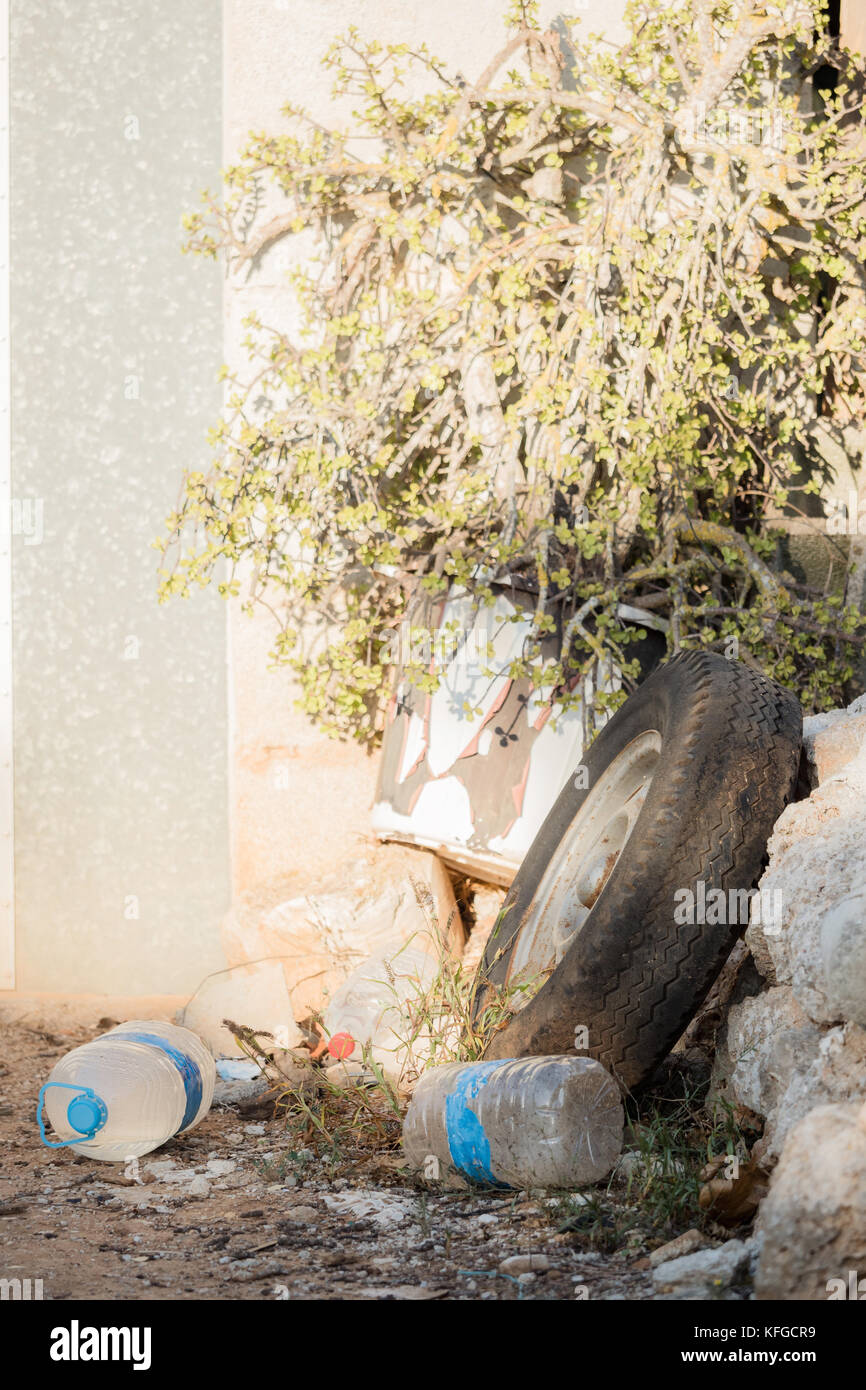 Mixed waste landfill hi-res stock photography and images - Alamy