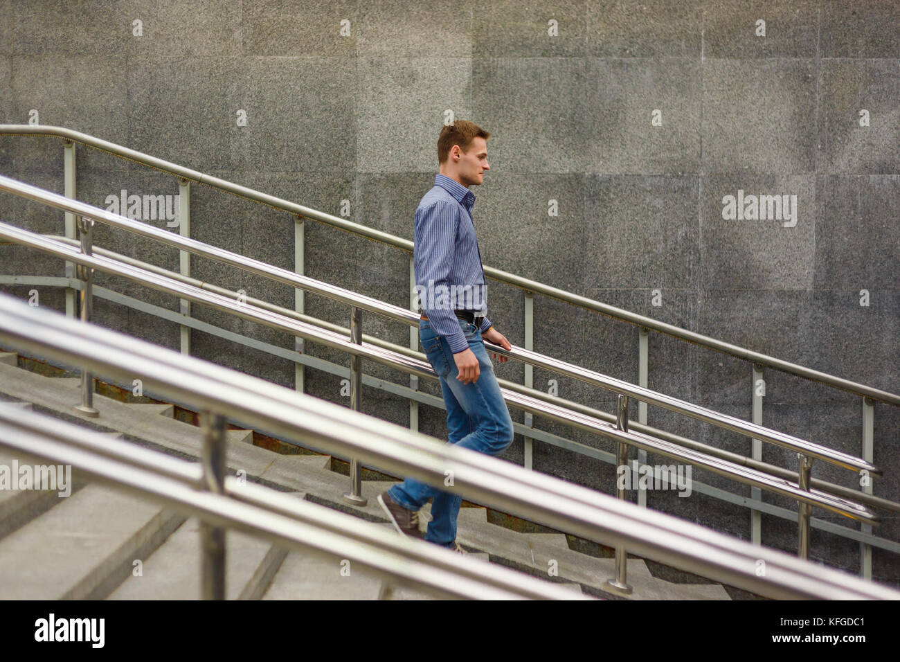 Down side view hi-res stock photography and images - Alamy