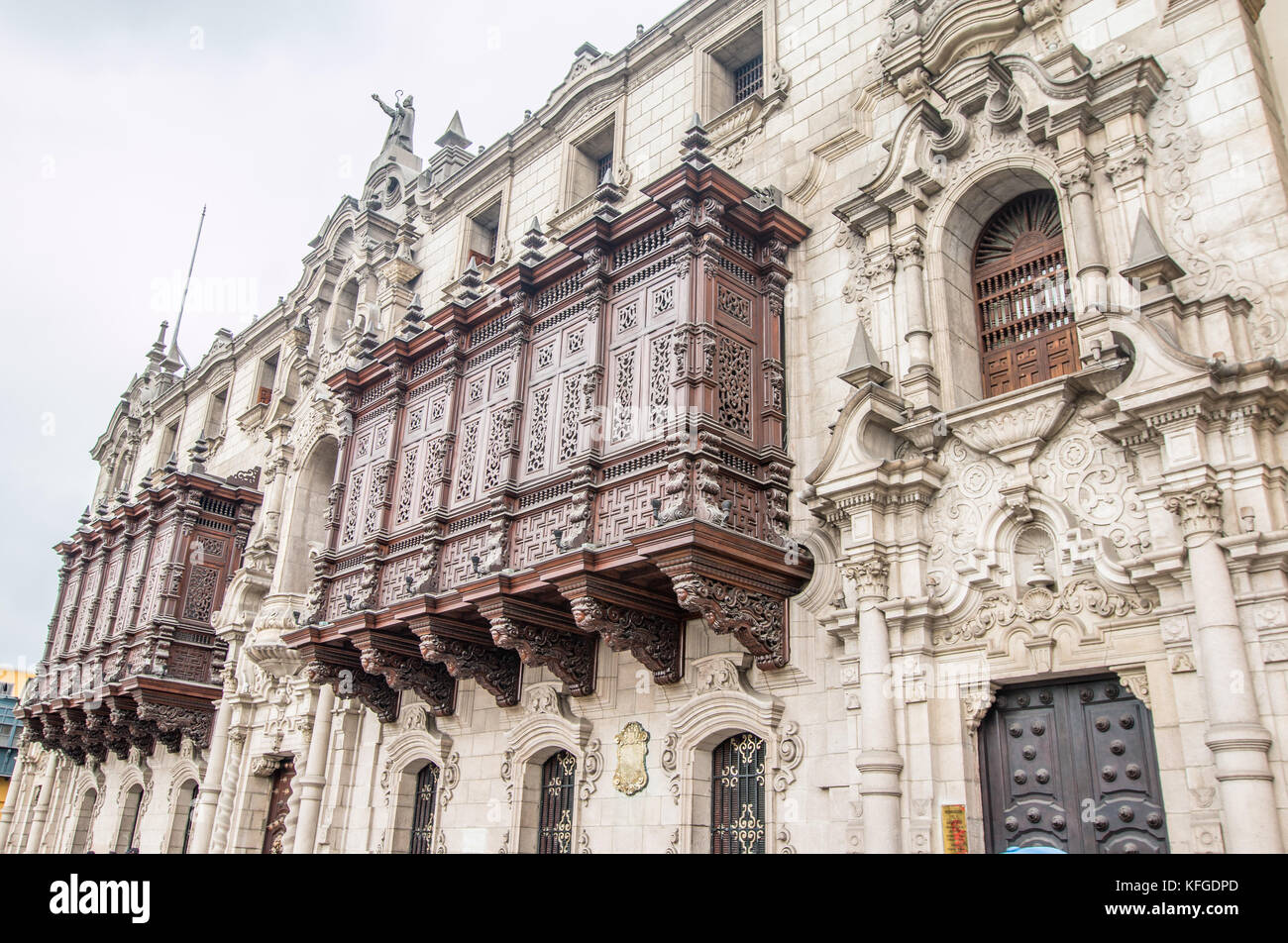 Lima cathedral hi-res stock photography and images - Alamy