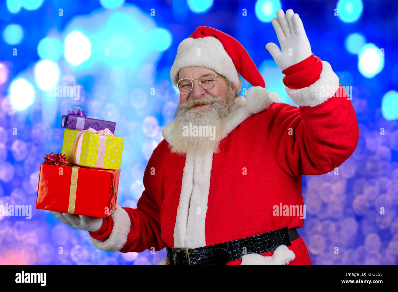 Santa Claus on festive shimmering background. Realistic Santa Claus ...