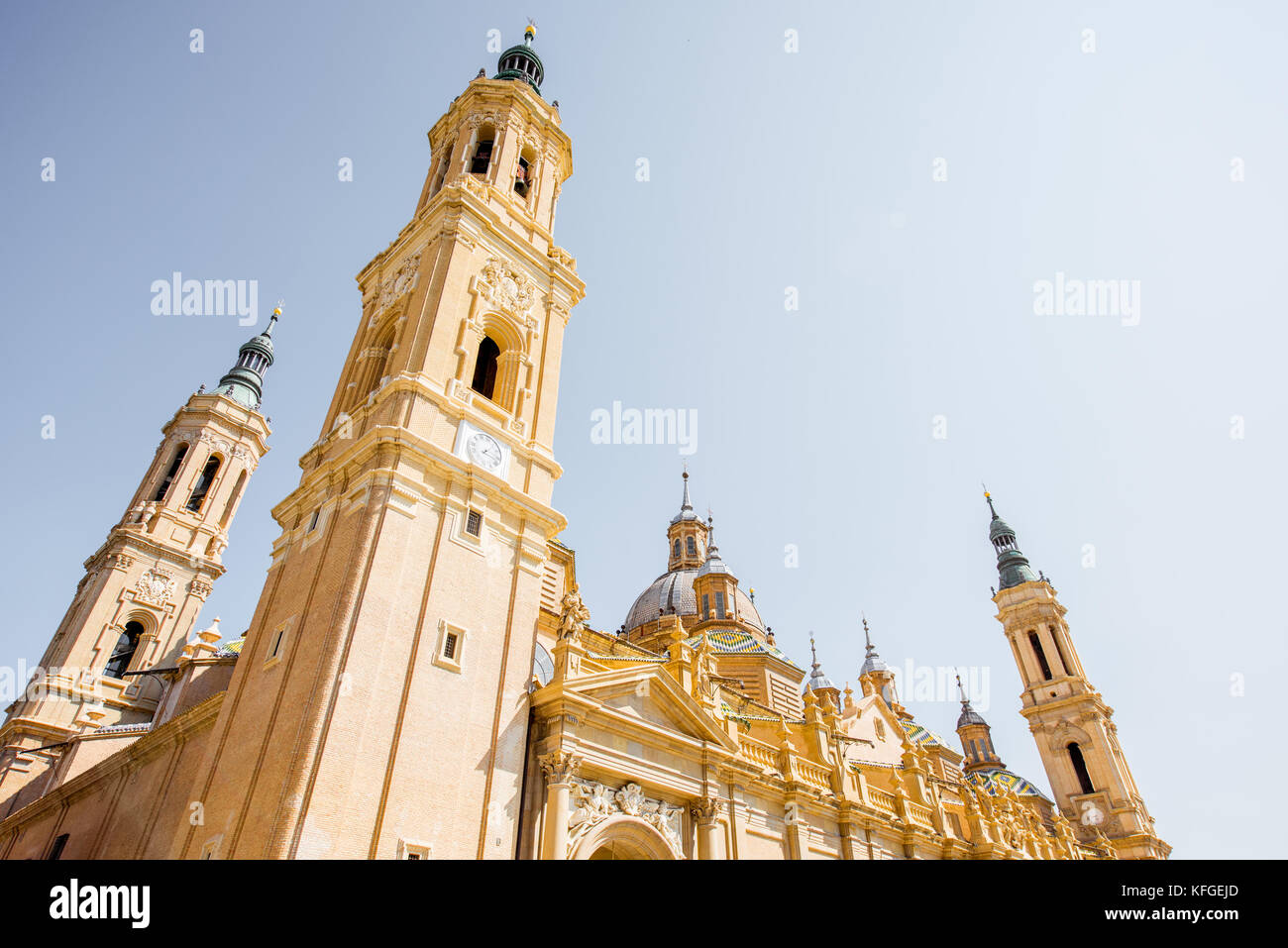 Zaragoza sightseeing hi-res stock photography and images - Alamy