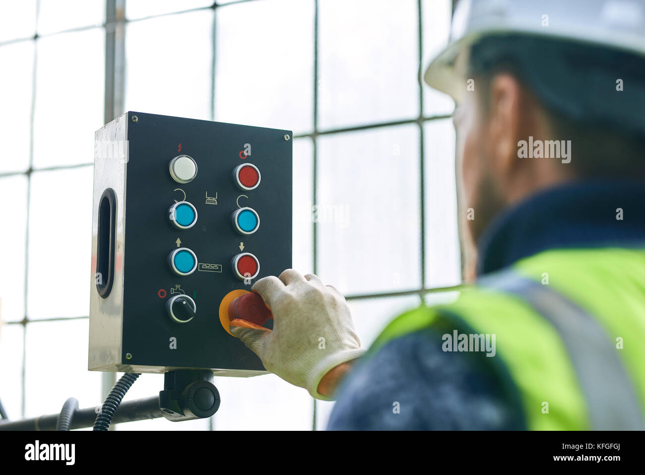 Machine Operator at Factory Stock Photo - Alamy