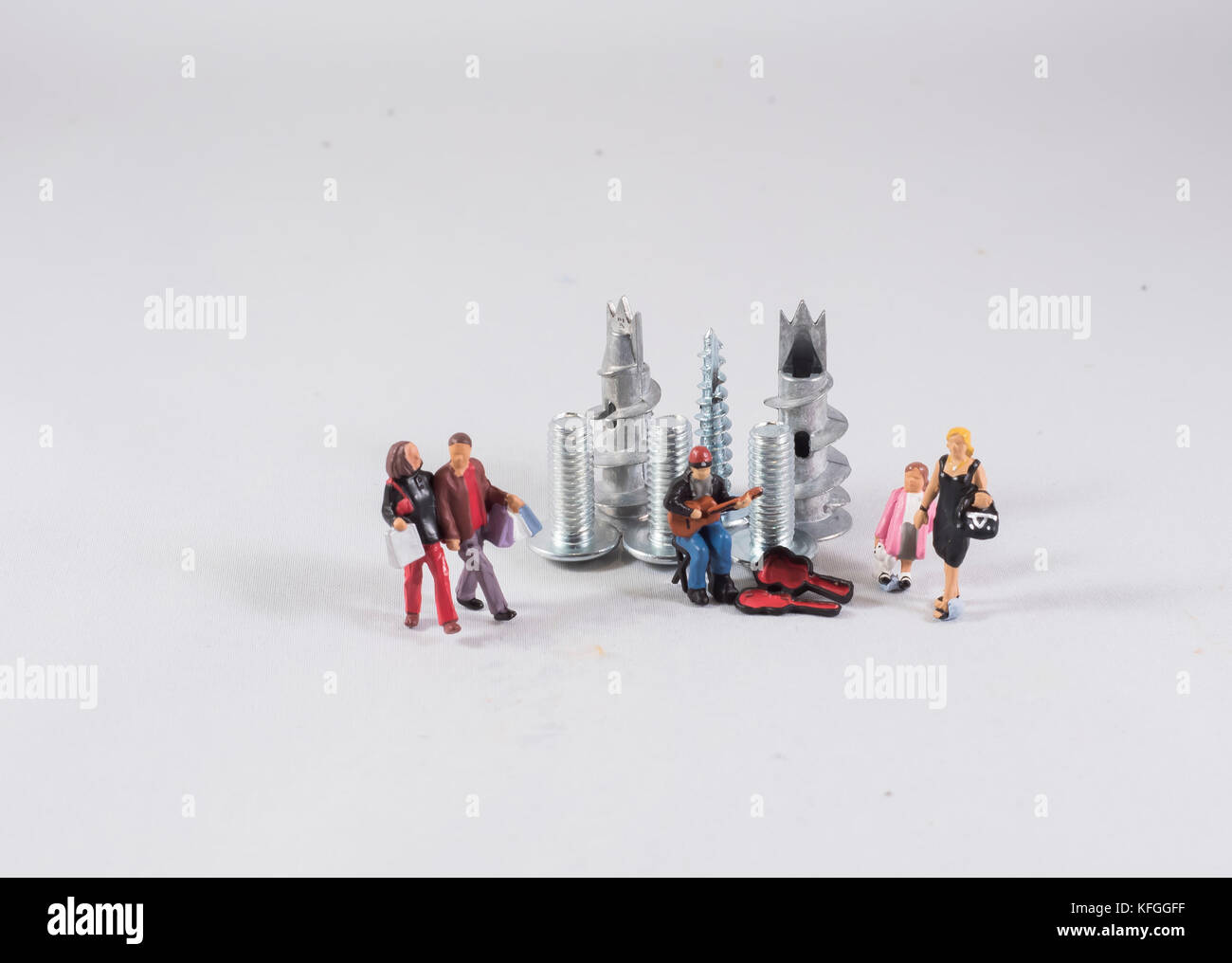 Miniature people hi-res stock photography and images - Alamy