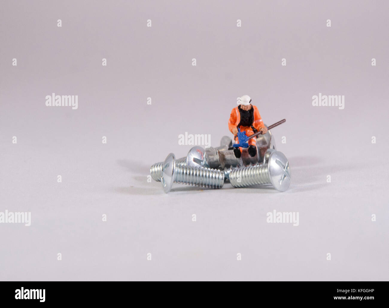 The world of Miniature people in different activities with life size ...