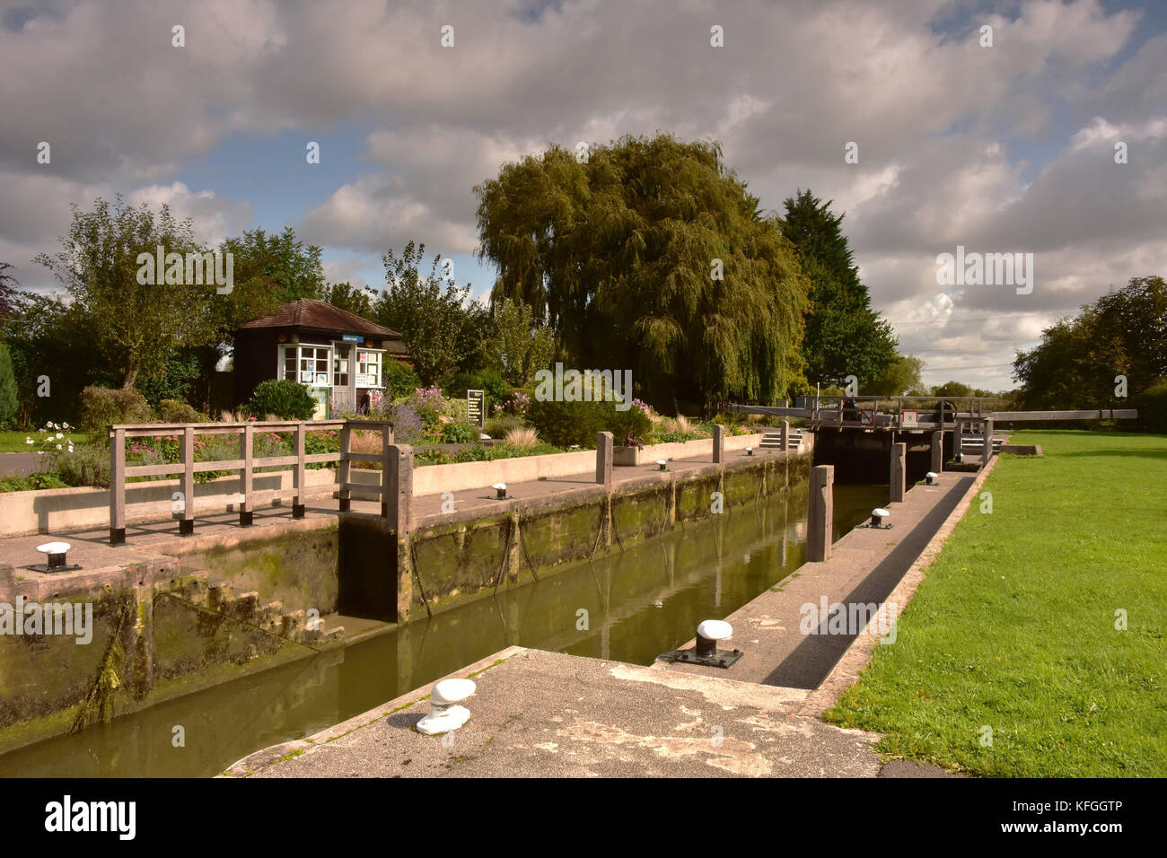 Grafton Lock on the River Thames, near Lechlade, England Stock Photo ...