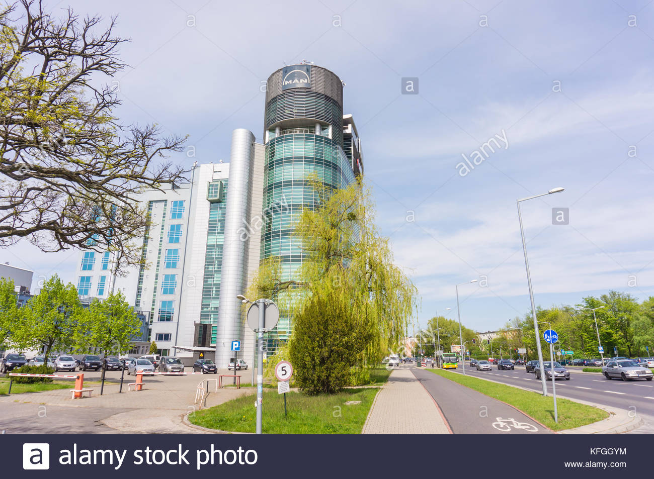 Accounting Office Building Stock Photos & Accounting Office Building ...