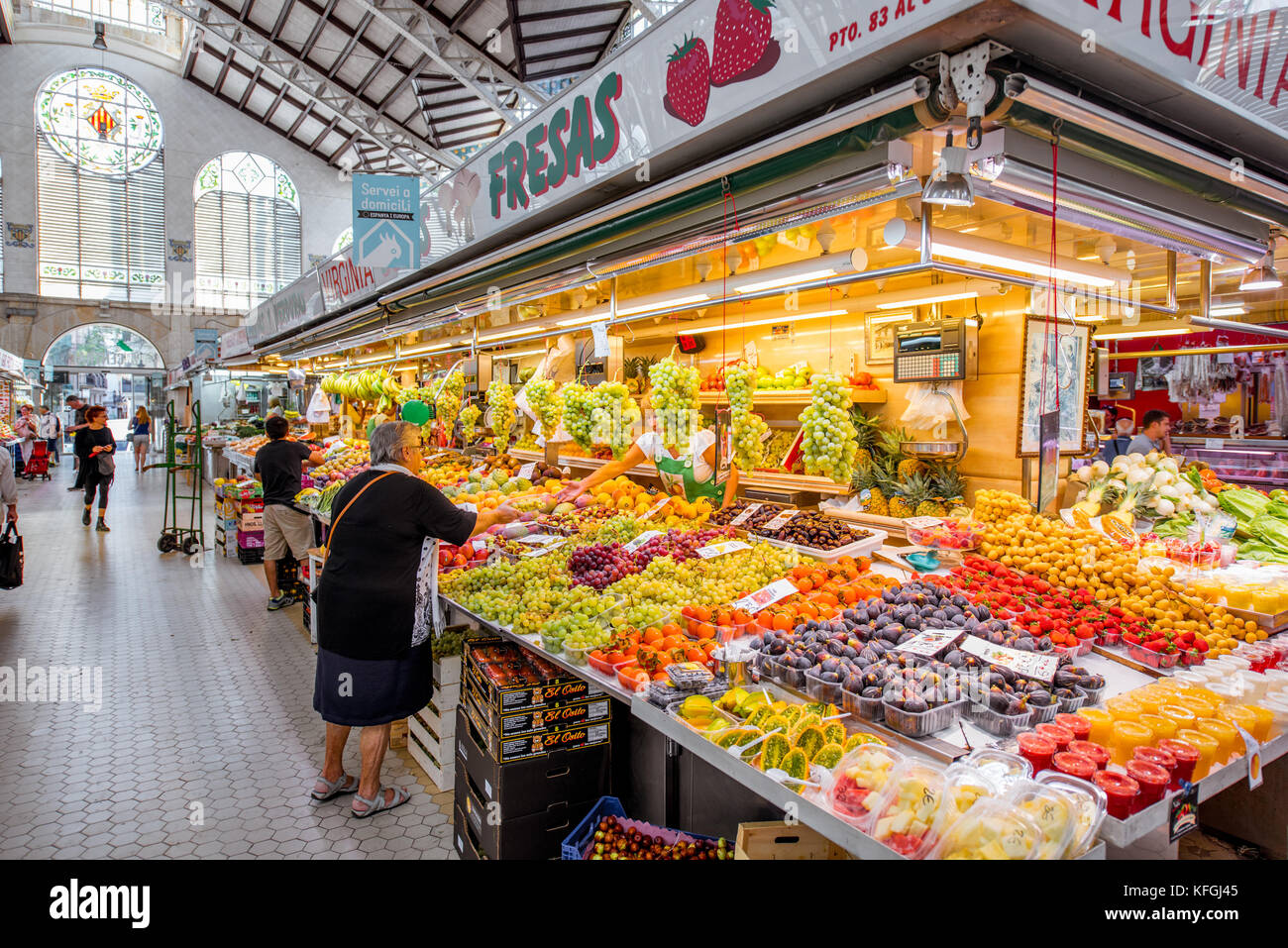 Central food market in Valencia Stock Photo - Alamy