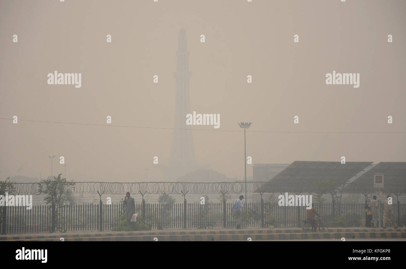 Pakistan smog hi-res stock photography and images - Alamy