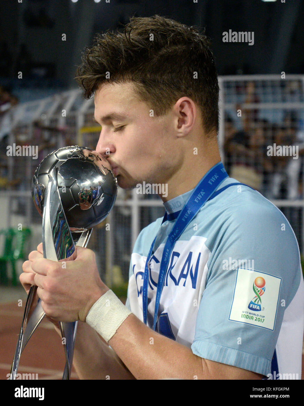 Kolkata, India. 28th Oct, 2017. England George Mceachran celebrates ...