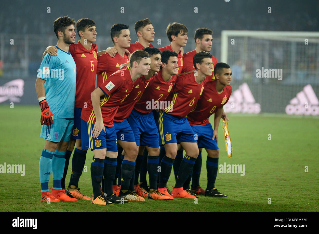 Spain football team poses for team picture during the FIFA U 17 World ...