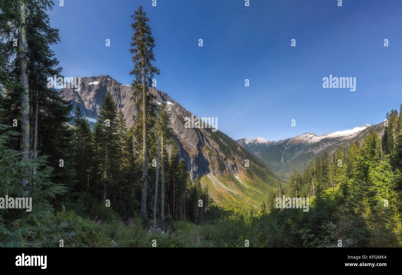 Cascade pass trail hi-res stock photography and images - Alamy