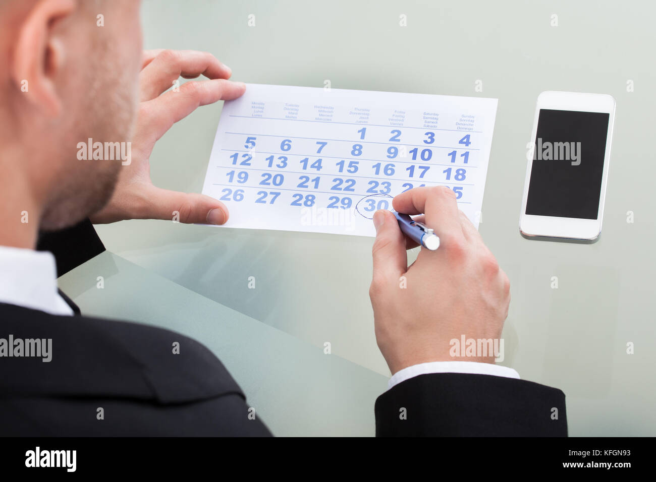 Mobile appointment scheduler hi-res stock photography and images - Alamy