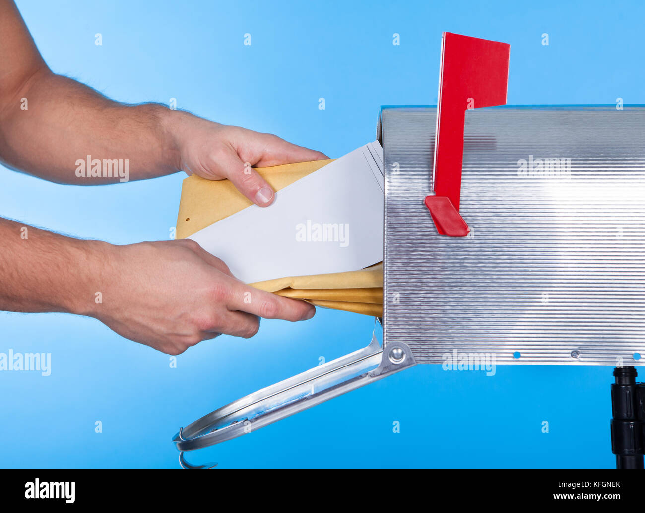 Letter box bills hi-res stock photography and images - Alamy