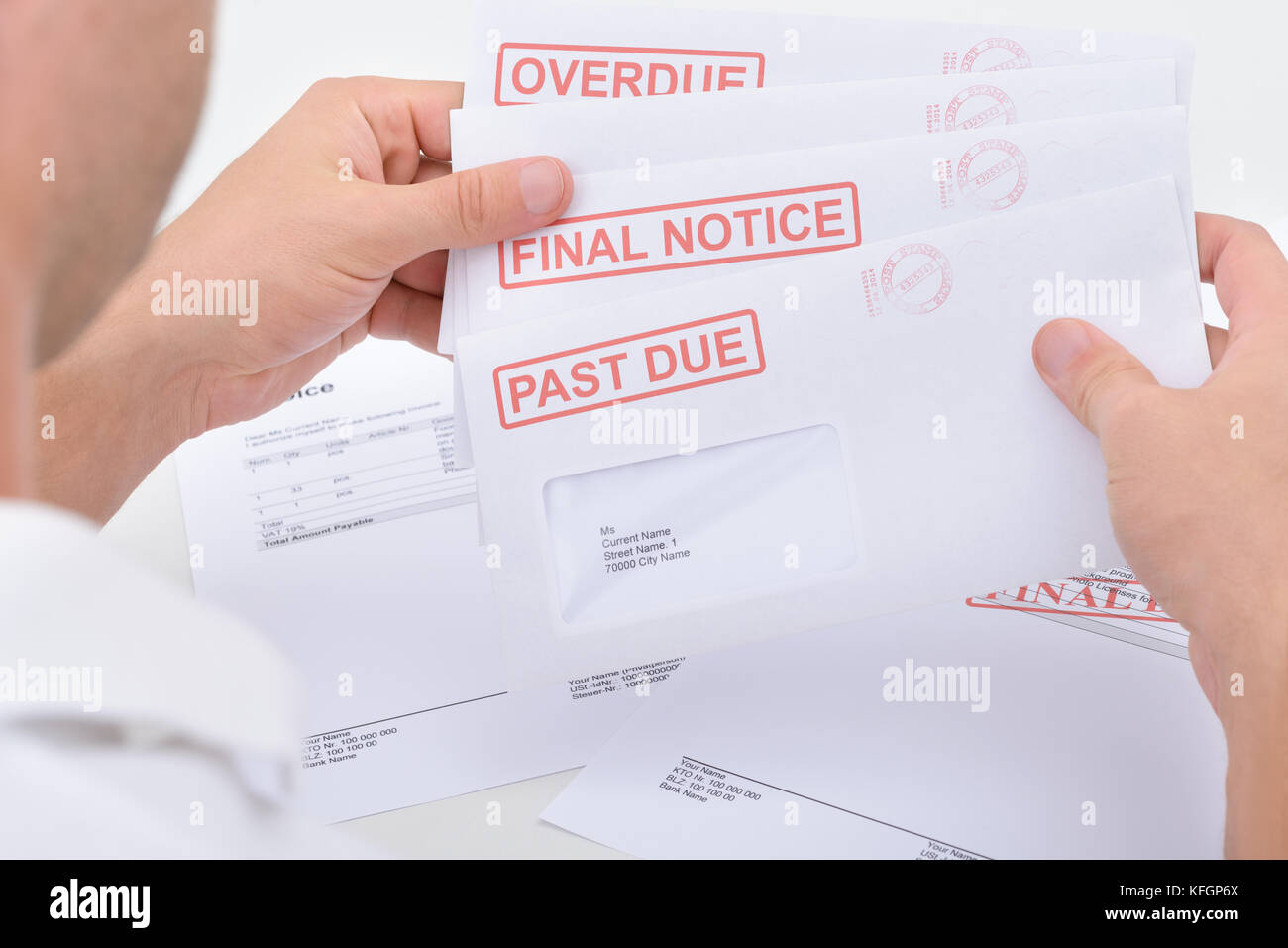 Pending payment hi-res stock photography and images - Alamy
