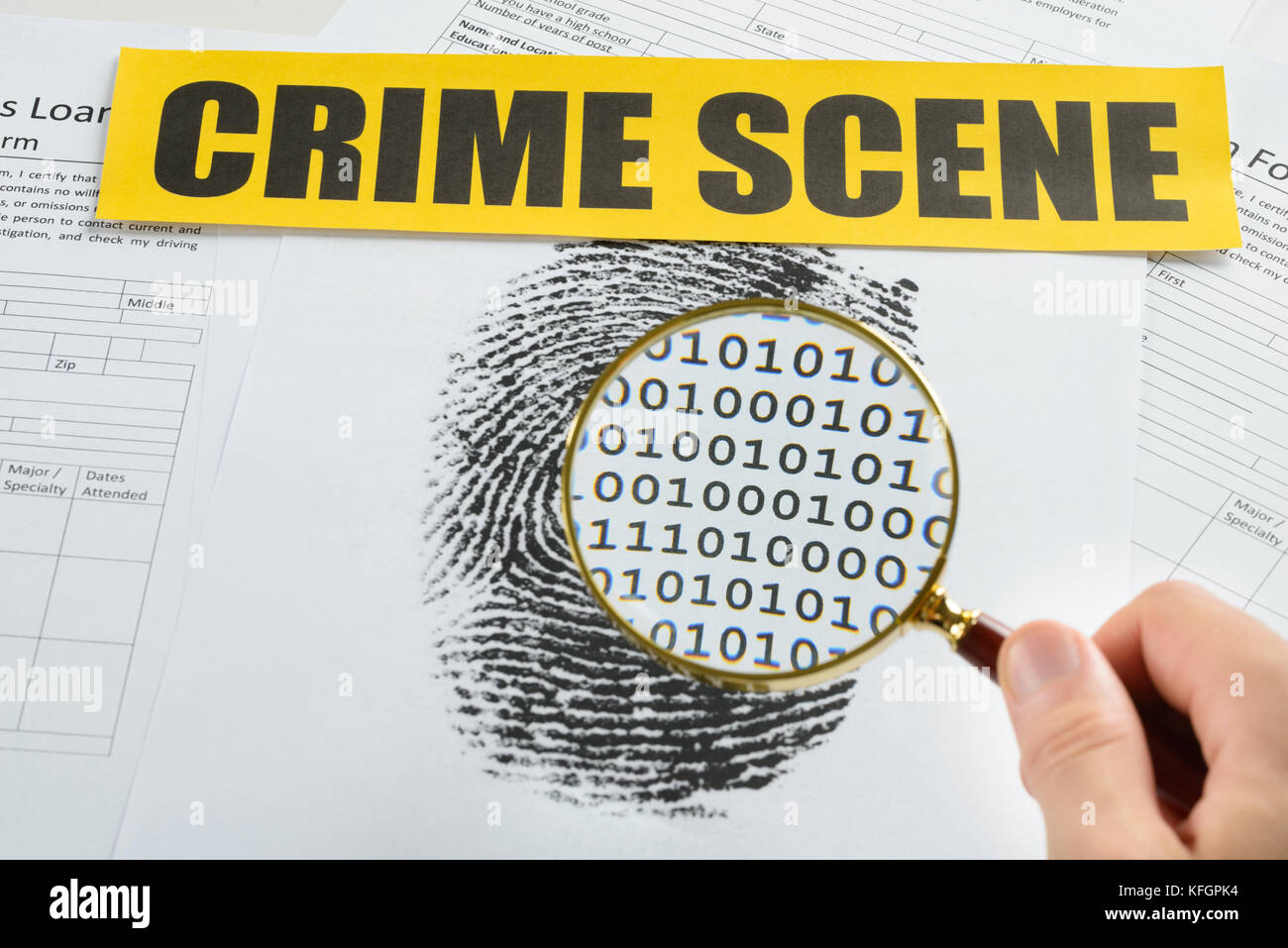 Crime scene magnifying glass hi-res stock photography and images - Alamy
