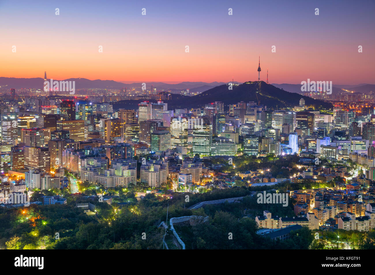 Seoul. Cityscape image of Seoul downtown during summer sunrise Stock ...
