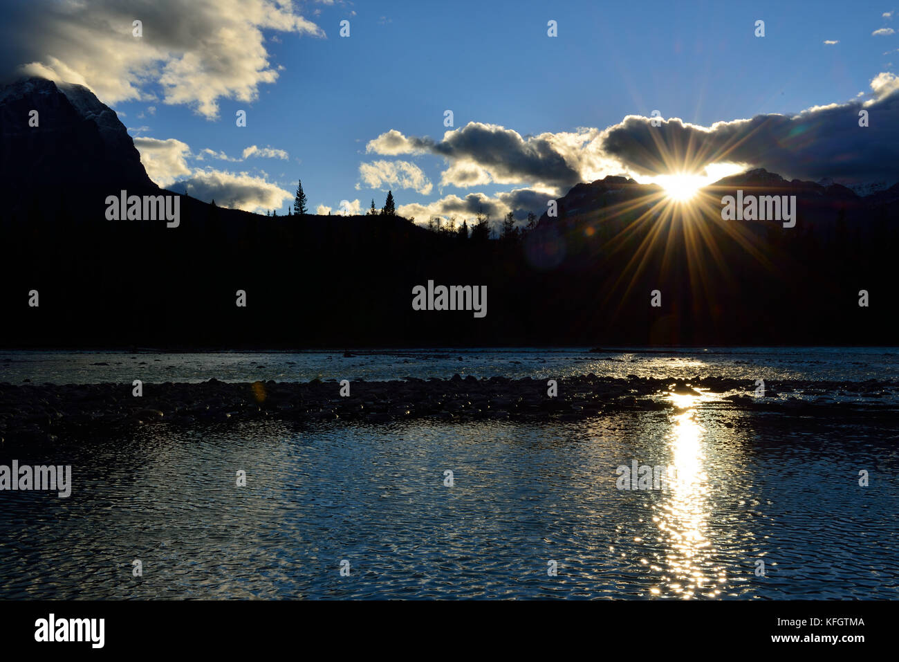 Sunset in the Canadian Rockies along the Icefields Parkway between ...