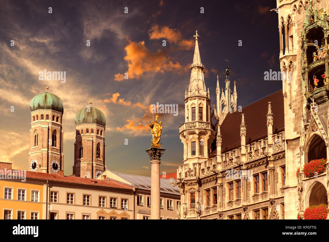 Munich center with Frauenkirche, Marienstatue and Townhall Stock Photo ...