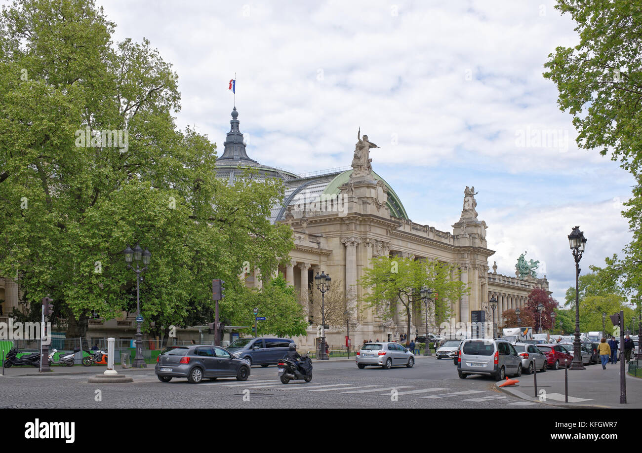 Grand palais dome hi-res stock photography and images - Alamy