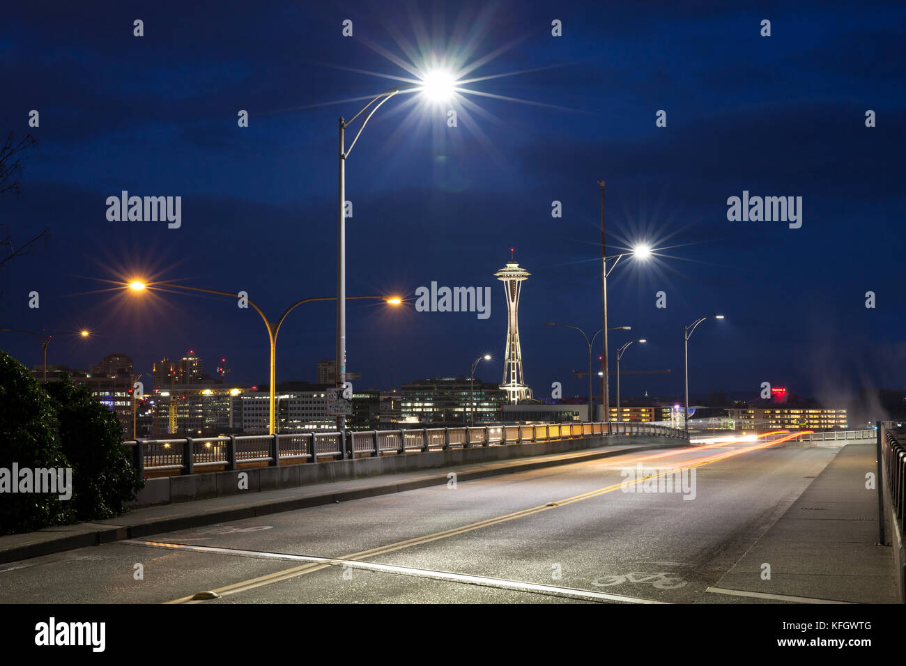 Seattle space needle night hi-res stock photography and images - Alamy