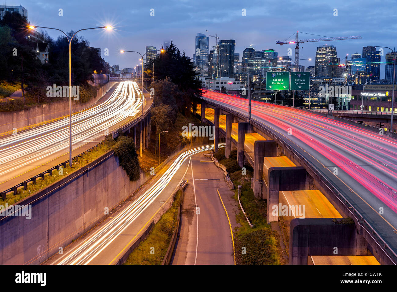 WA14021-00...WASHINGTON - The city of Seattle from Lake View Blvd East ...