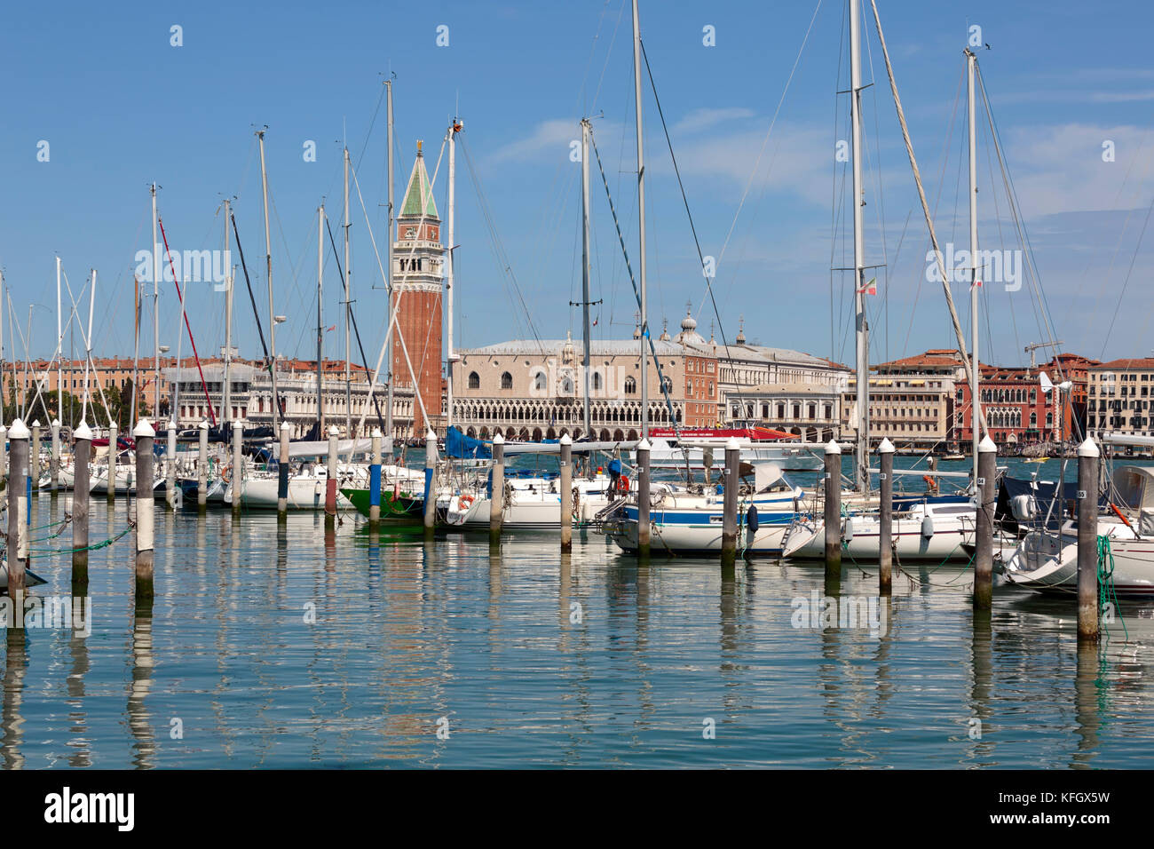 Yacht harbour venice hi-res stock photography and images - Alamy