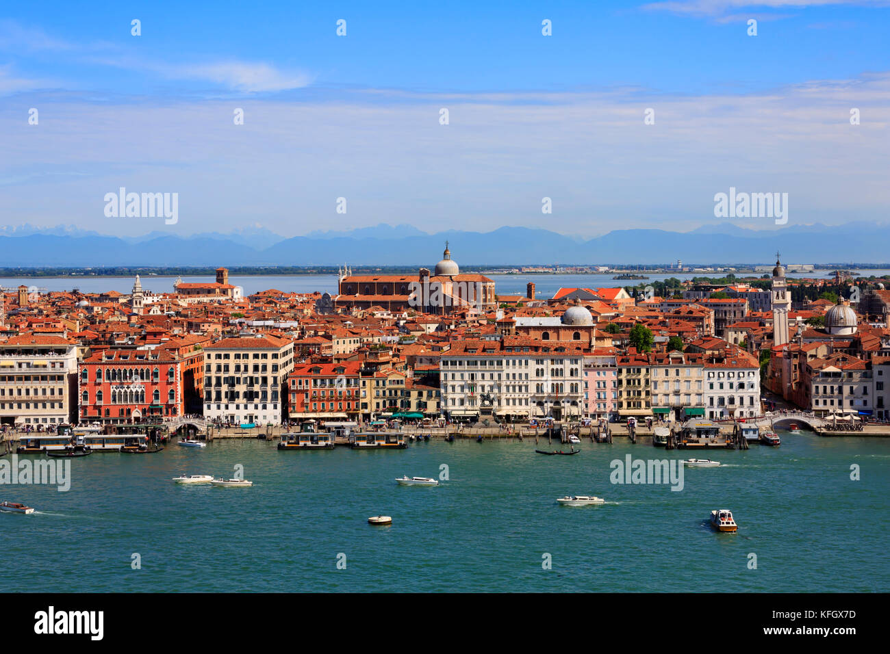 Venice mountains hi-res stock photography and images - Alamy