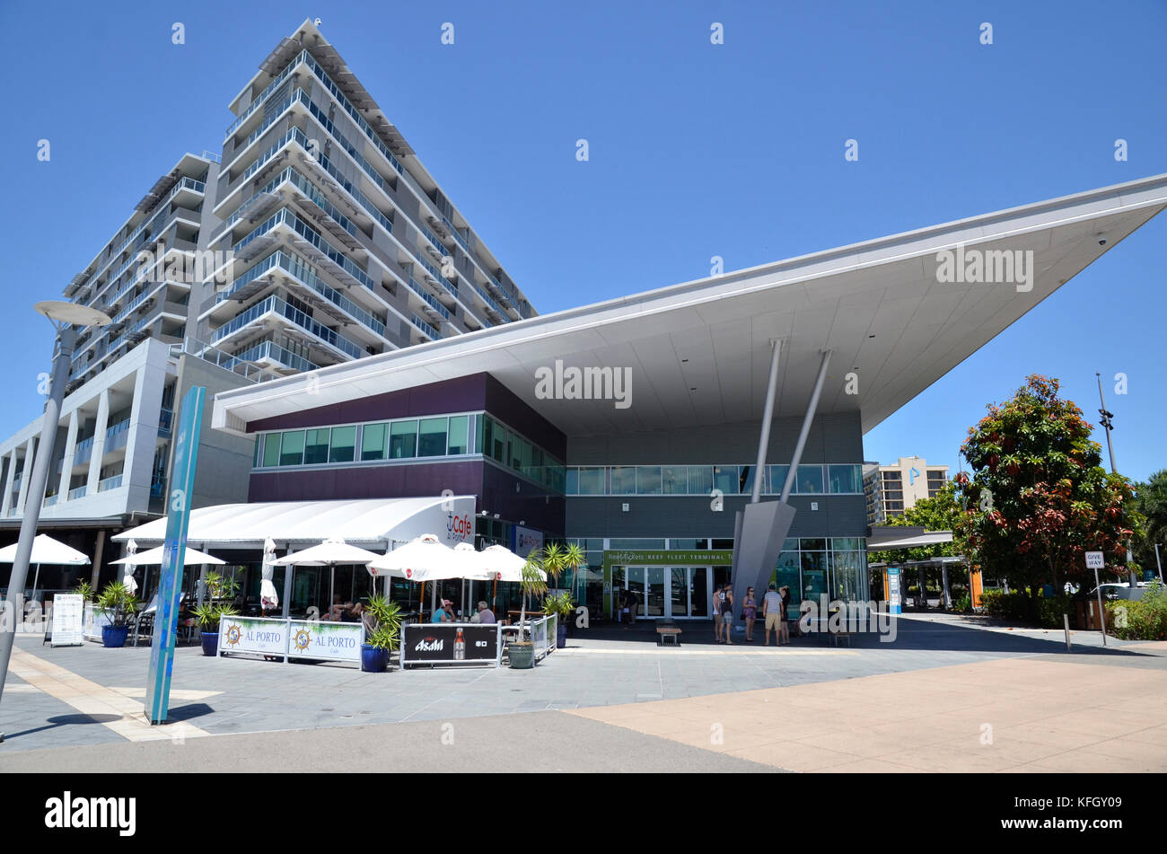 Cairns marina hi-res stock photography and images - Alamy