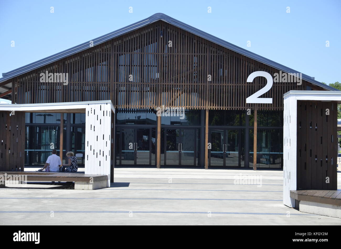 The boardwalk and waterfront on Trinity Inlet at Cairns in northern ...
