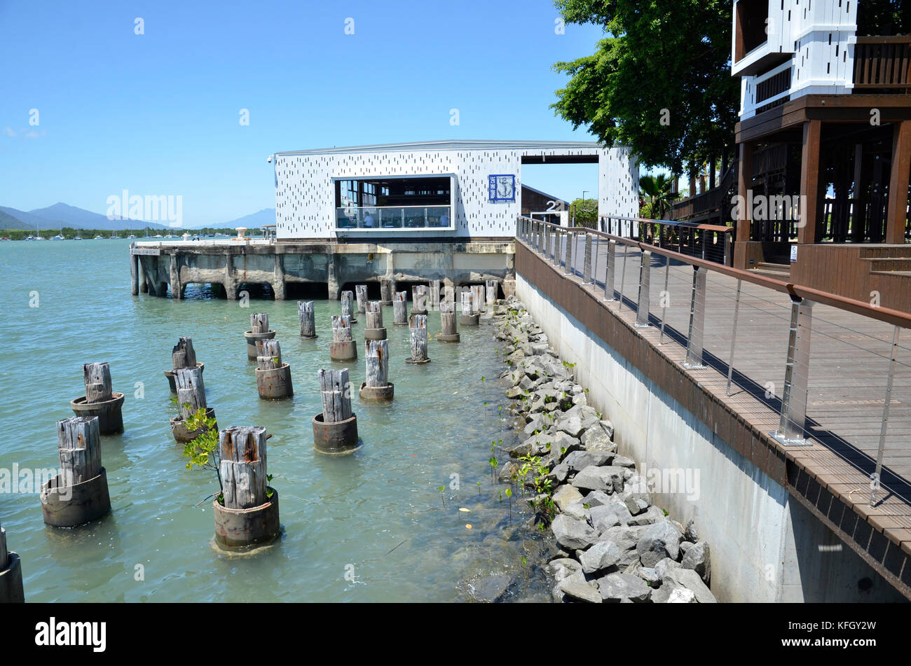 The boardwalk and waterfront on Trinity Inlet at Cairns in northern ...