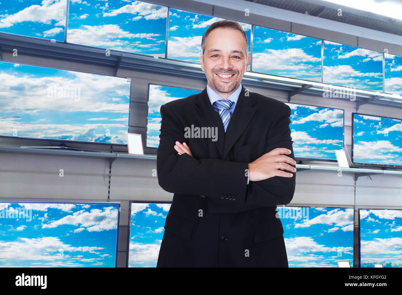Tvs store hi-res stock photography and images - Alamy