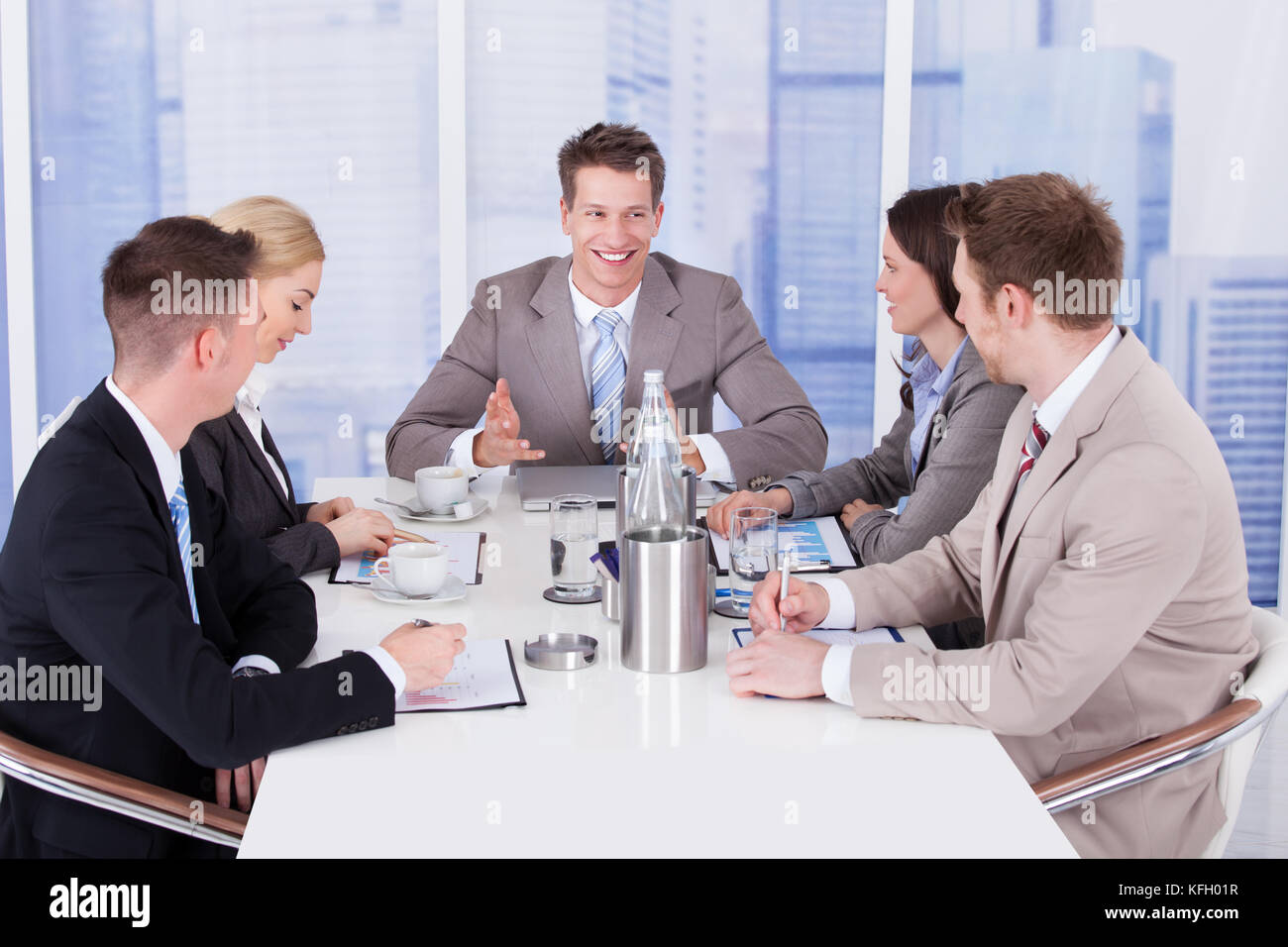 Woman conference table hi-res stock photography and images - Alamy