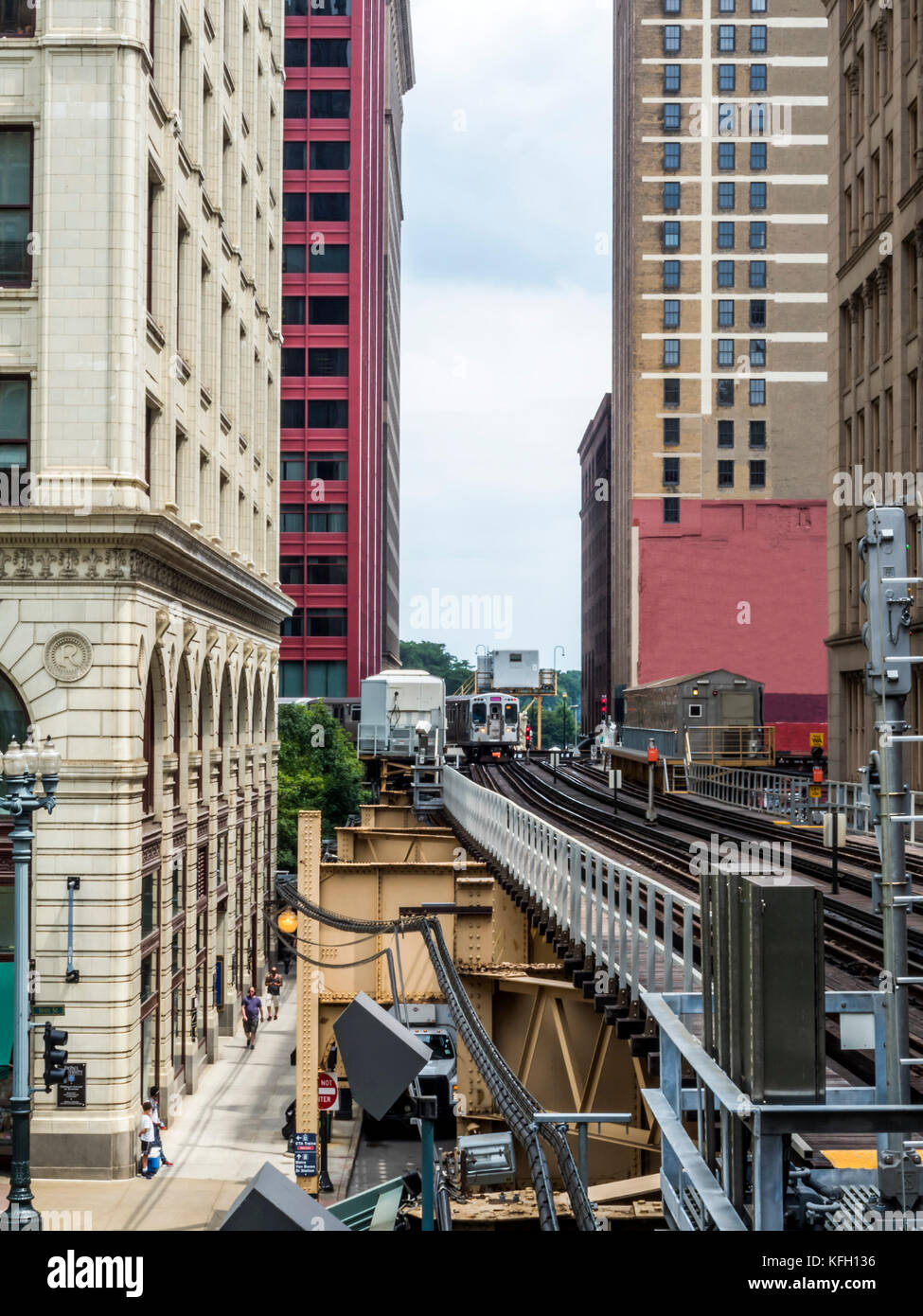 Train on elevated tracks within buildings at the Loop, Chicago City ...