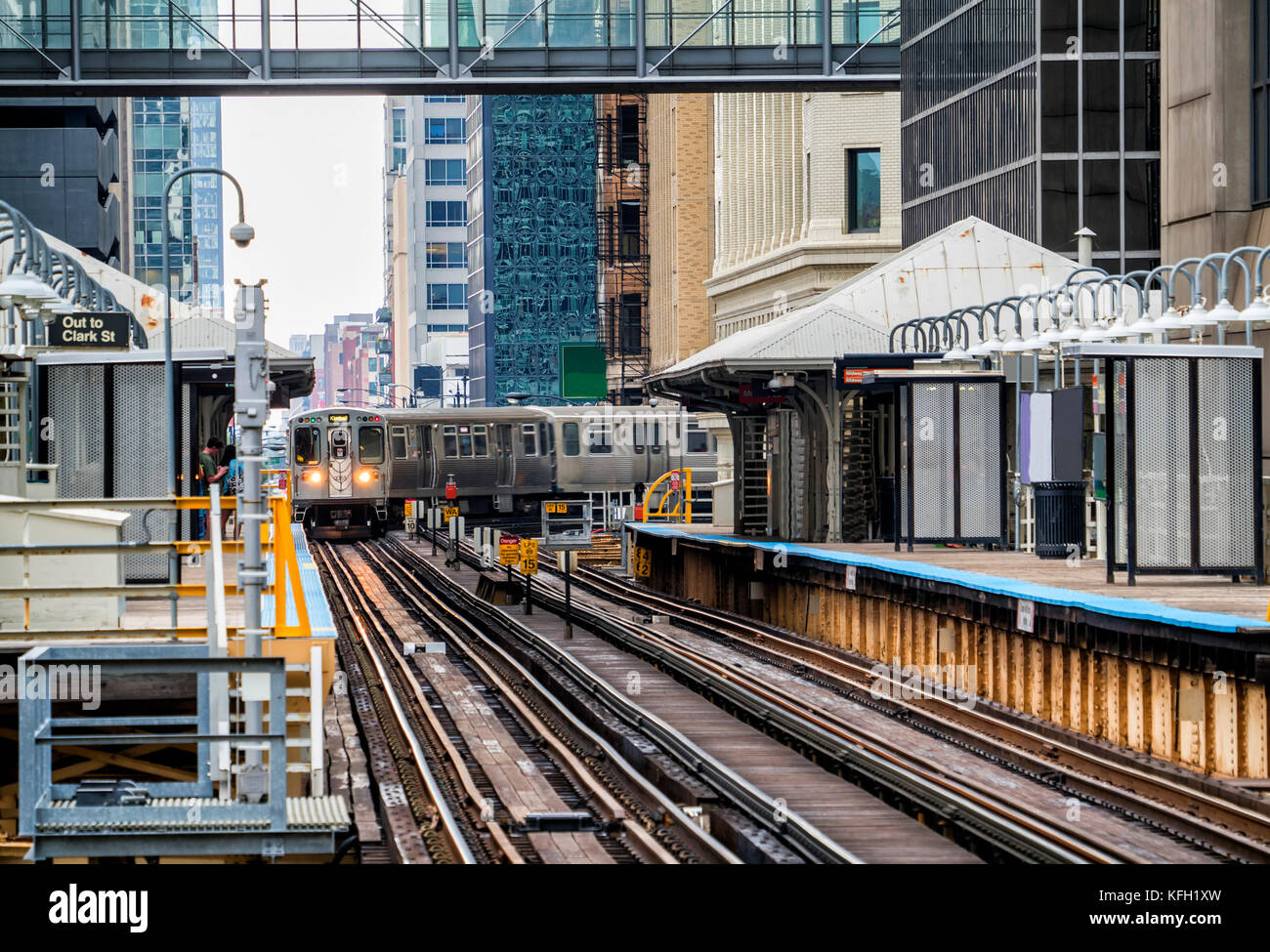 Train on elevated tracks within buildings at the Loop, Chicago City ...