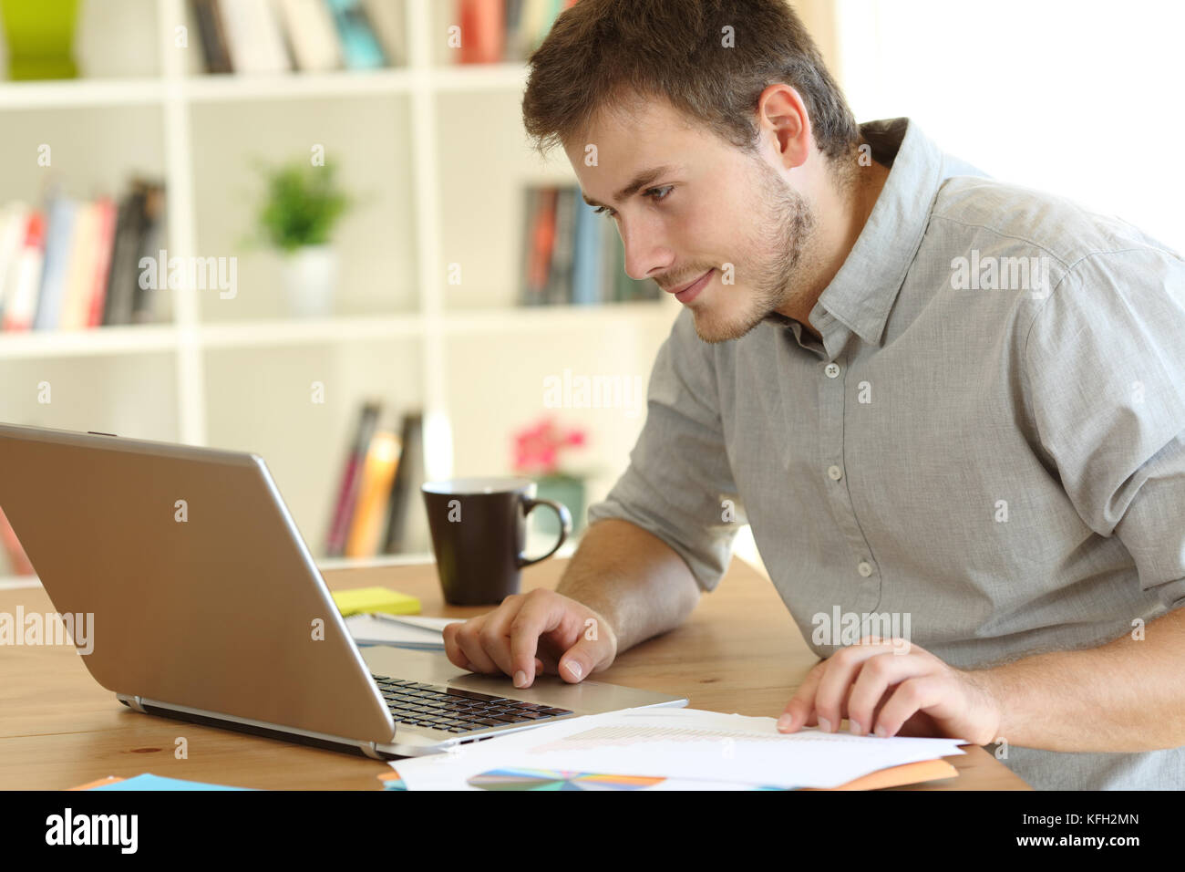 Checking the line hi-res stock photography and images - Alamy