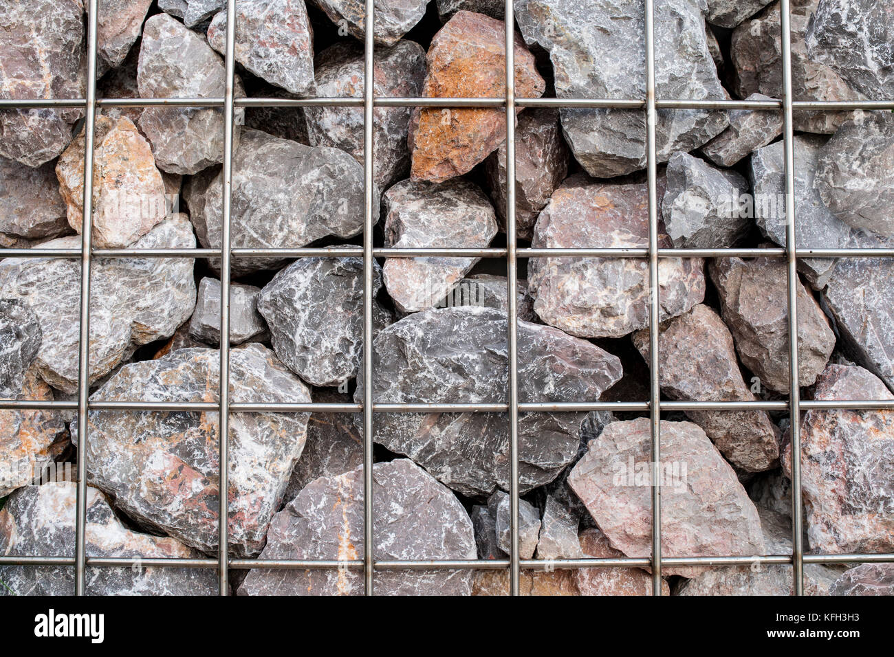 Steel net protect rock hi-res stock photography and images - Alamy
