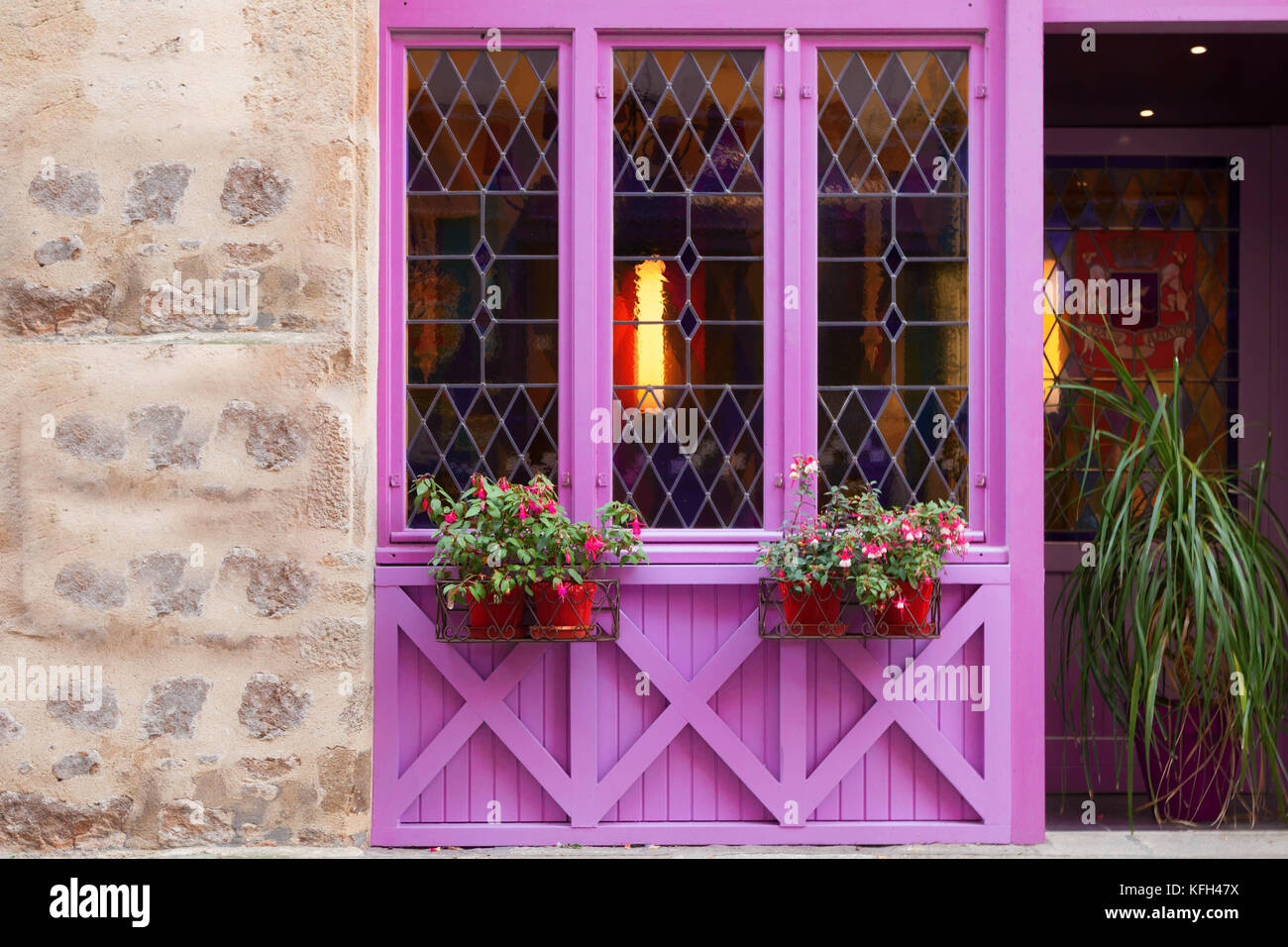 Pretty restaurant hi-res stock photography and images - Alamy