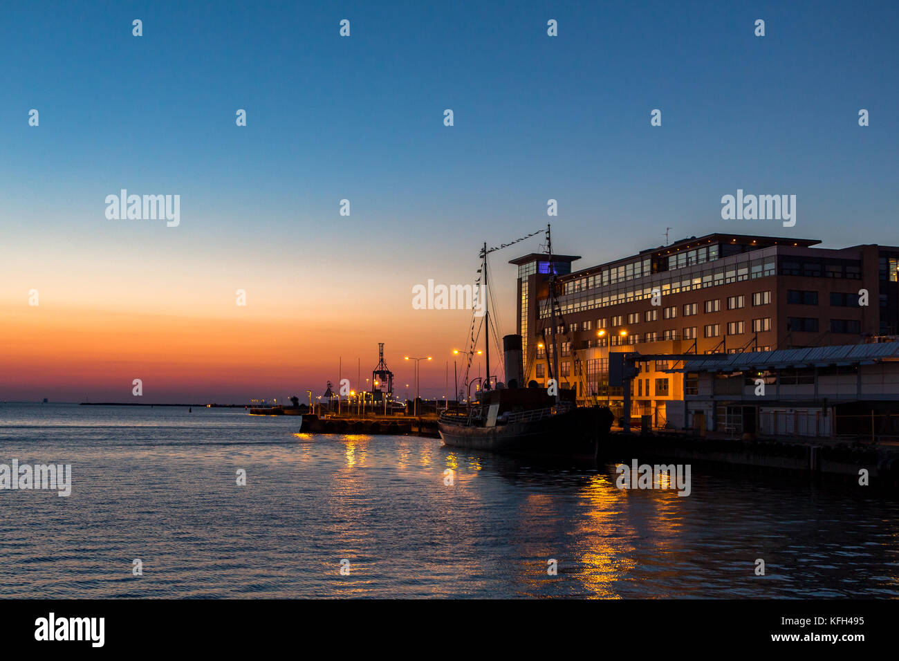 Malmo harbour Sweden at dusk Stock Photo - Alamy
