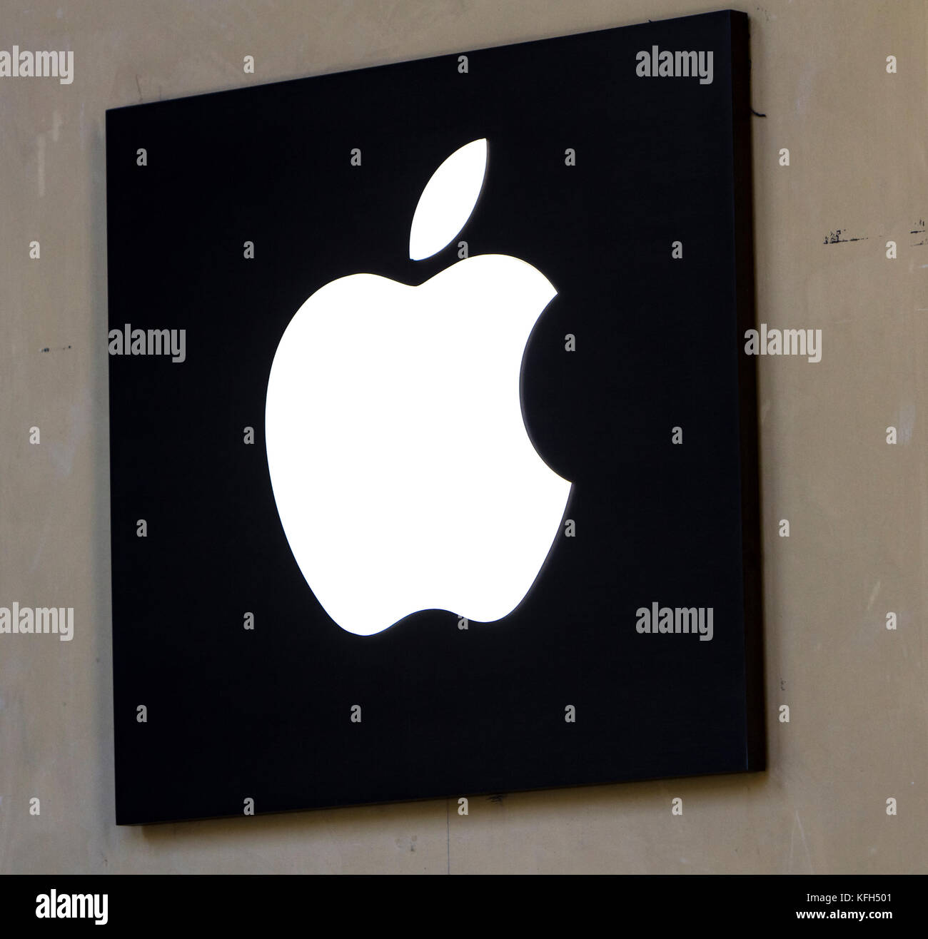 Detail from Apple shop in Florence, Italy Stock Photo - Alamy